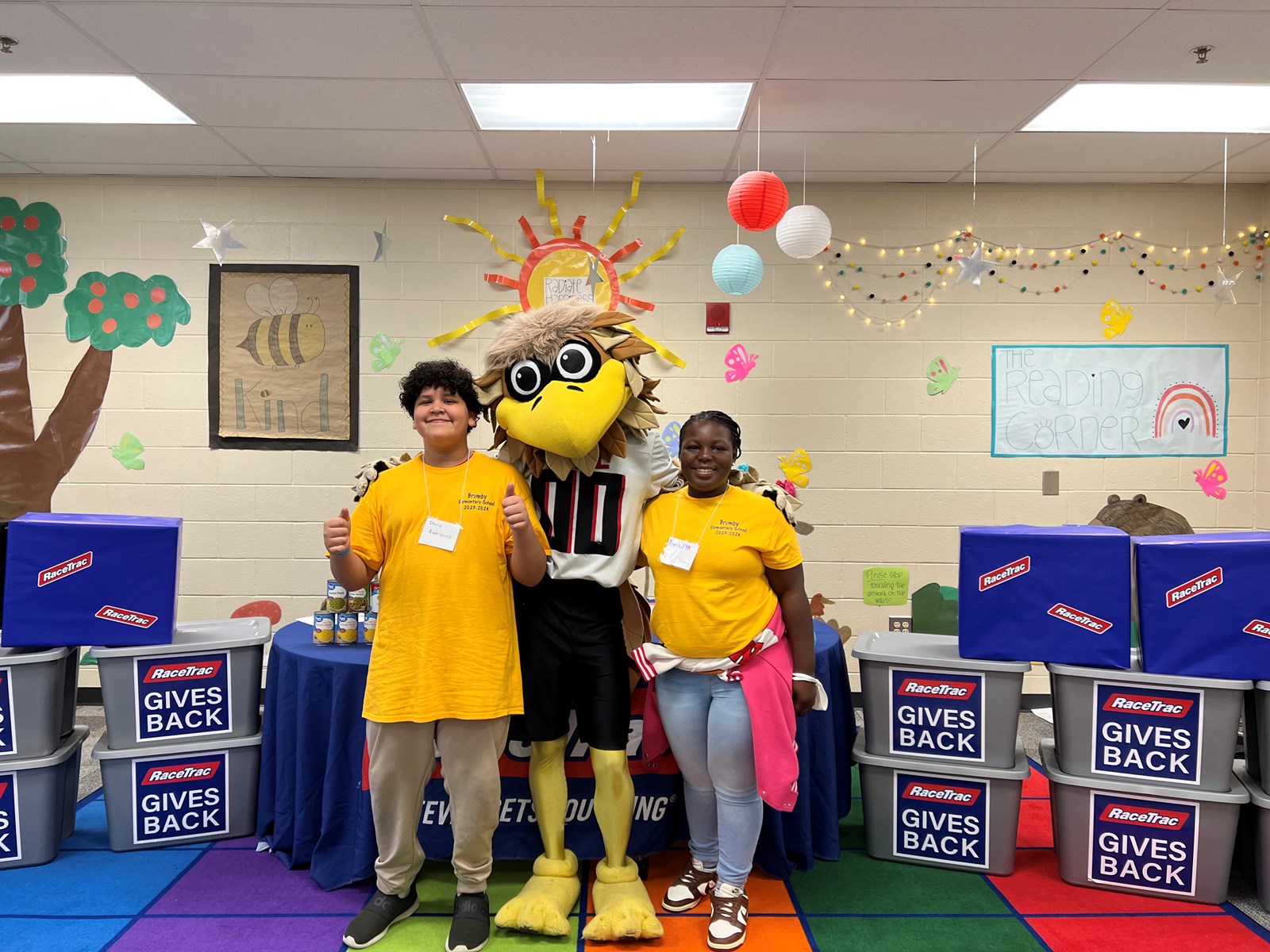 Brumby Elementary Teams up with RaceTrac, Freddie Falcon